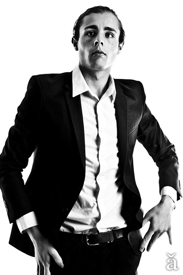Victor Arias - Portraits & Beauty
