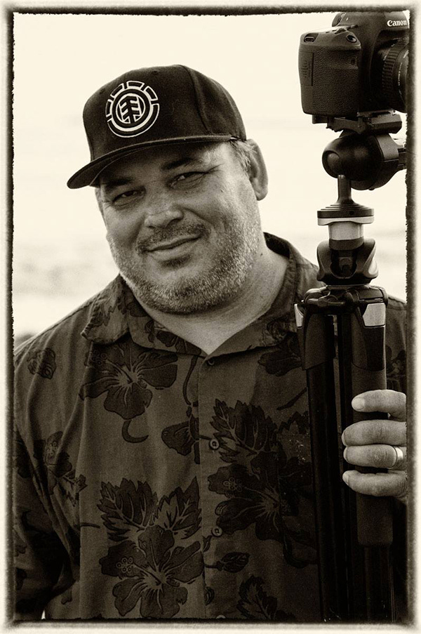 john moya - About Me