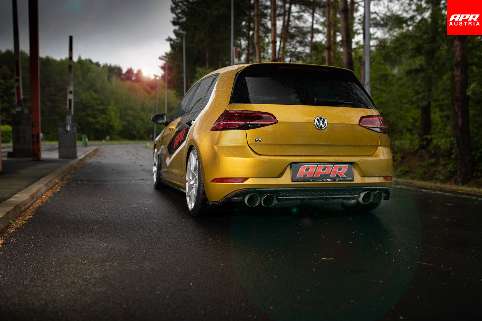 STG Photo - VW Golf 7 R APR Austria