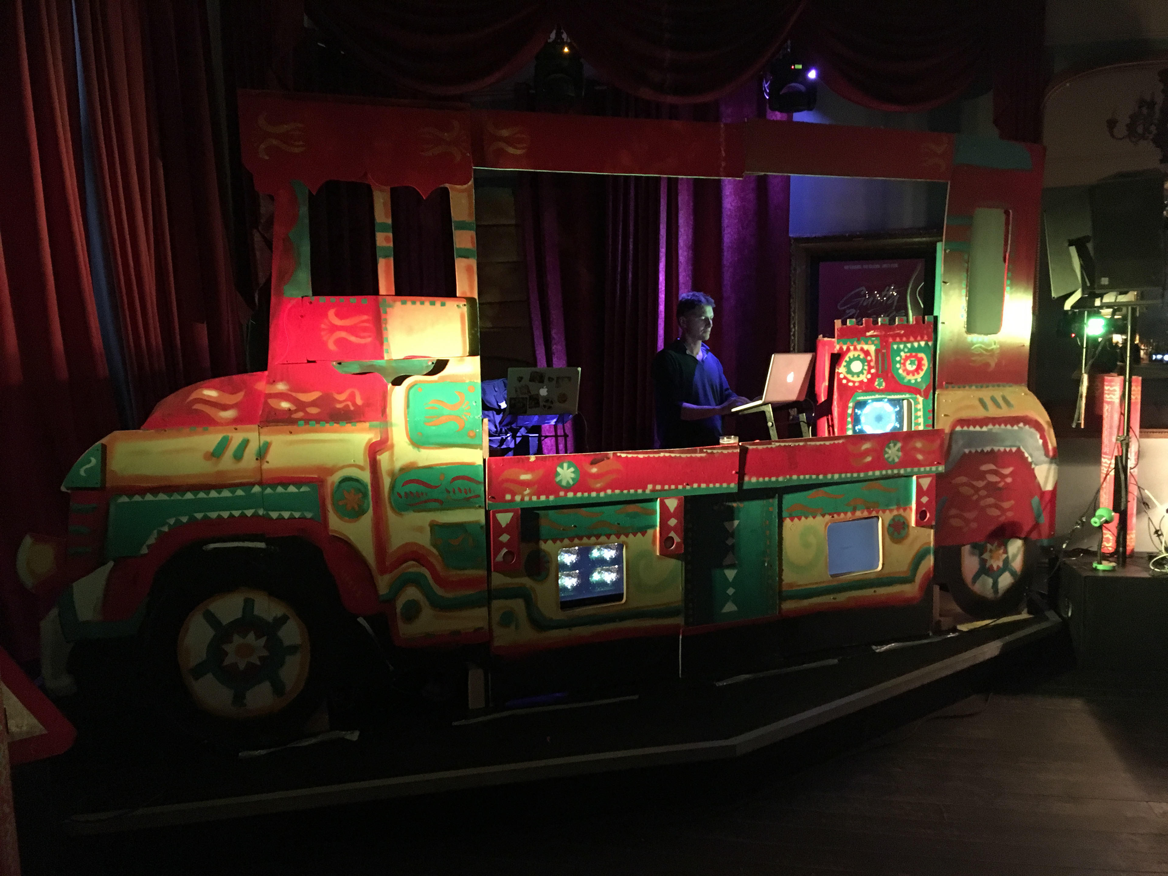 Lee Hodges Illustration - DJ Booth Bus