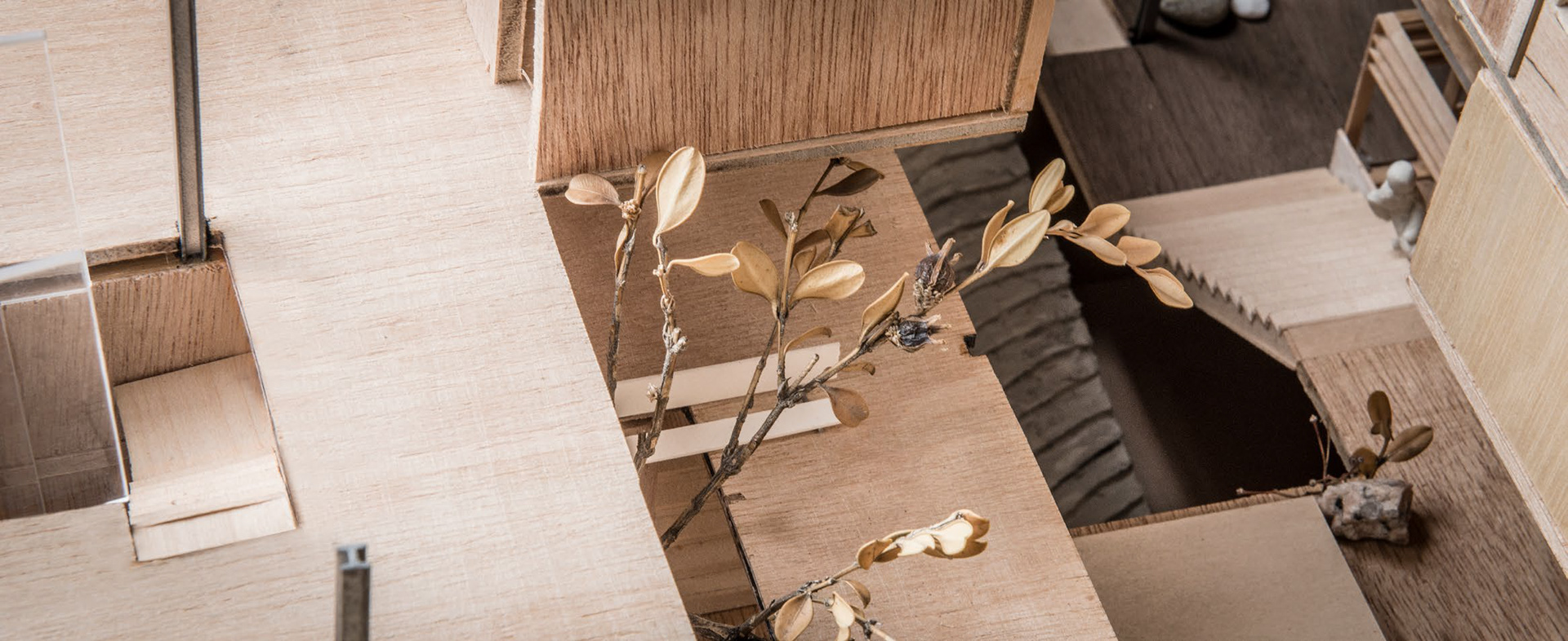 FRAGMATA - Roof-Weaved Complex