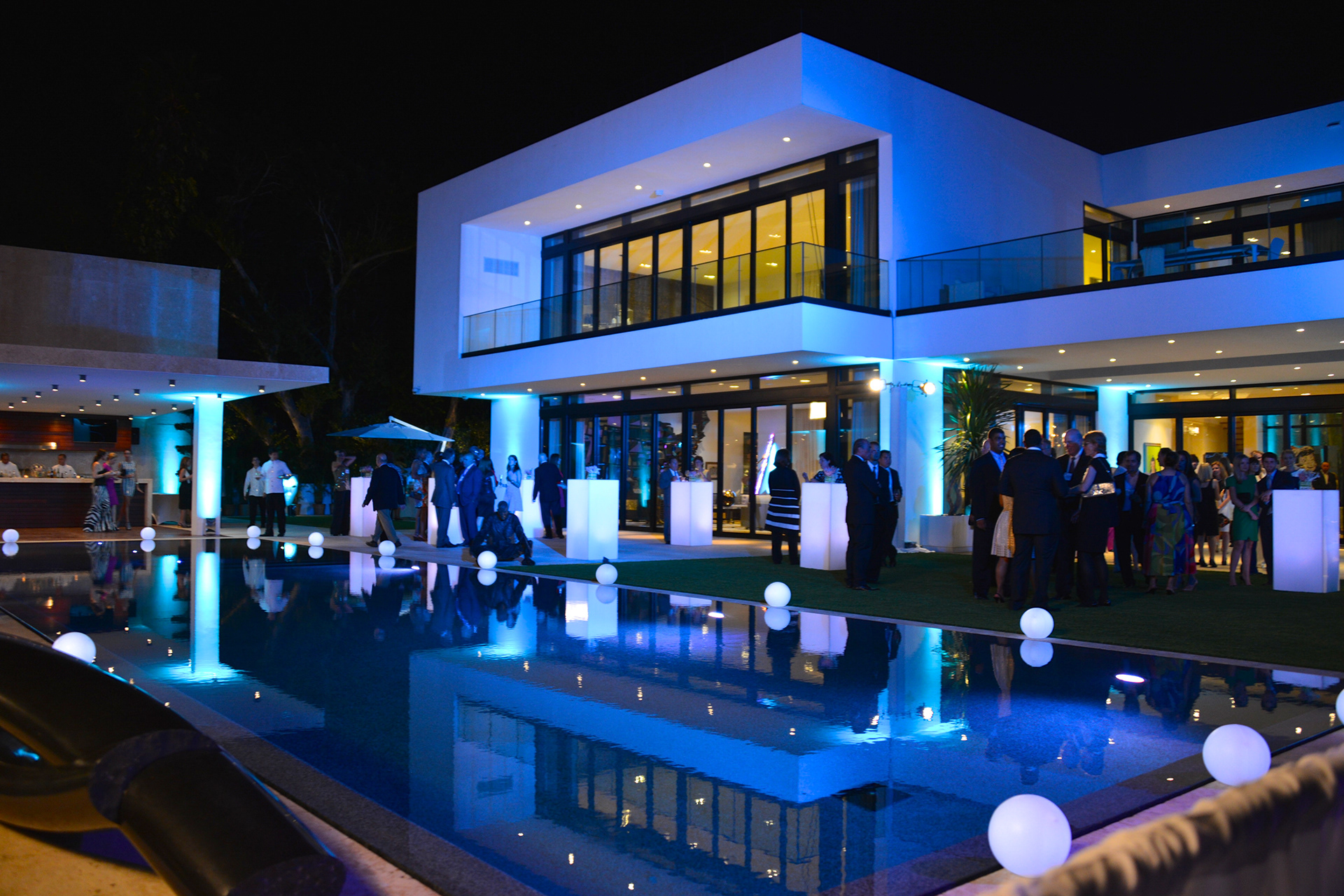 Pete Diaz Productions - LIGHTING
